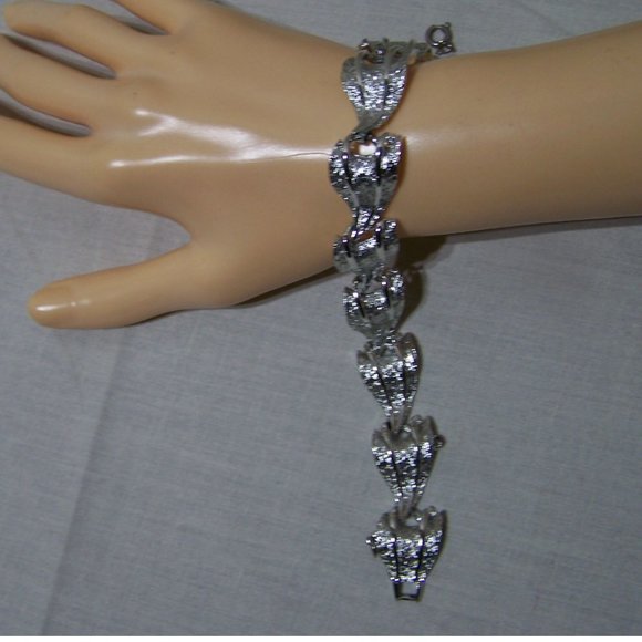 Coro | Jewelry | Vintage Coro Bracelet Hinged Silver Tone Signed 7 ...